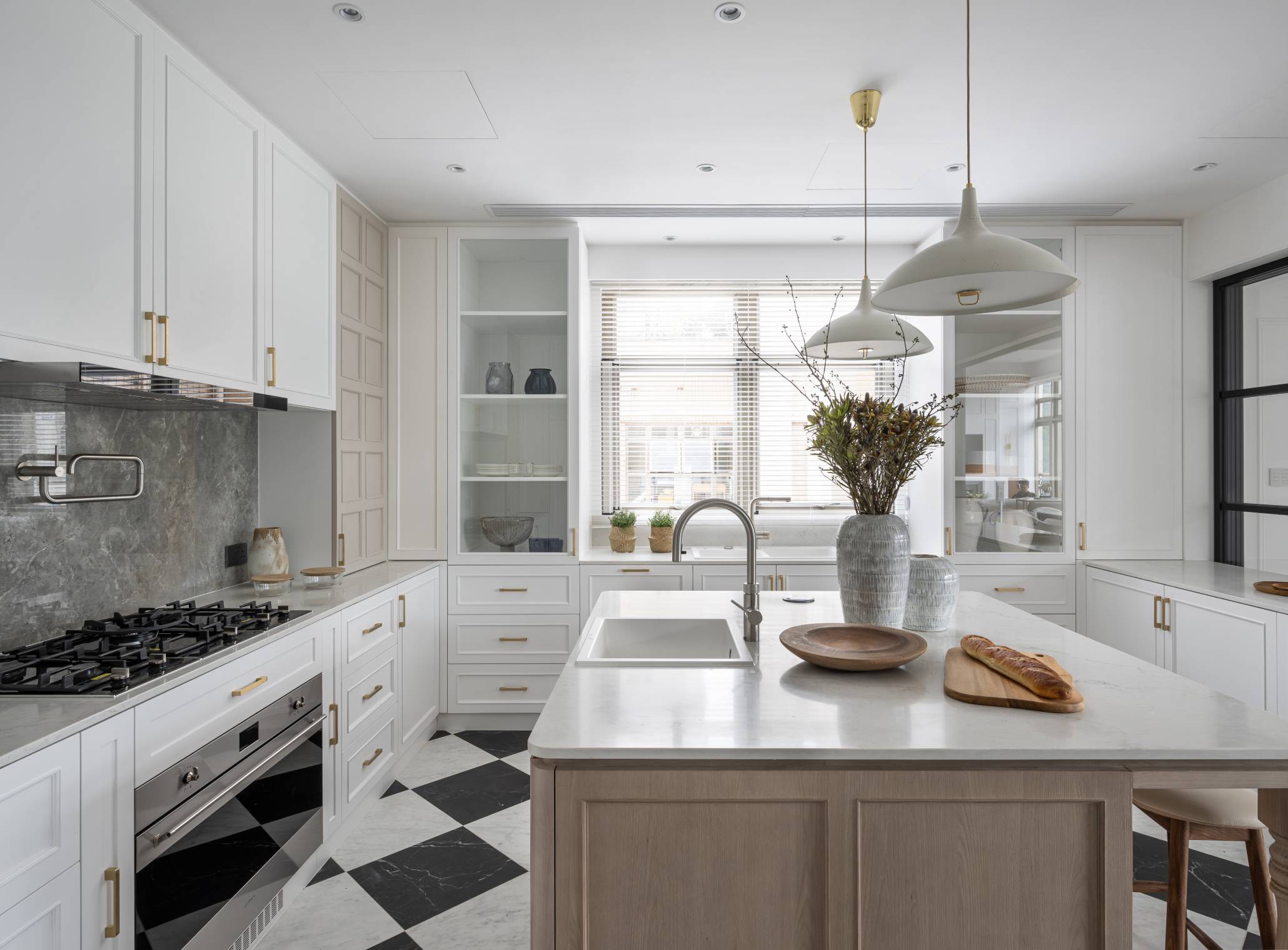 Tips on European Style Interior Design - Browse our design ideas ...